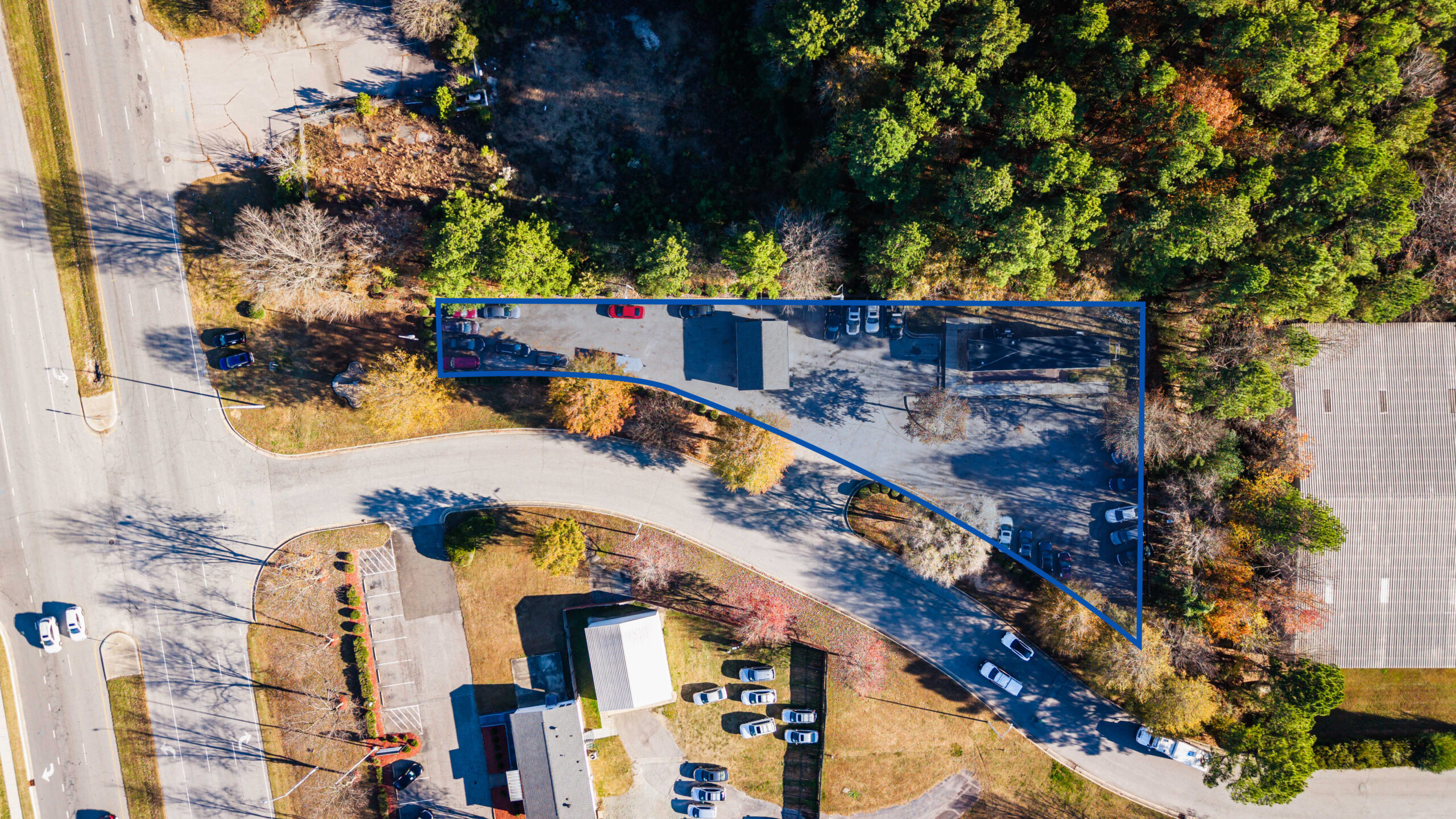 AUTOMOTIVE DISPLAY LOT WITH OFFICE | Bannister Properties